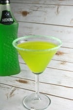 Mango Martini Recipe - The Classy Chapter